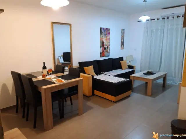 Izdajem apartman na dan, 43m2, Ledine