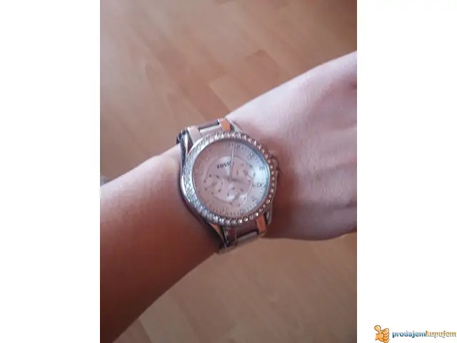 Fossil zenski sat