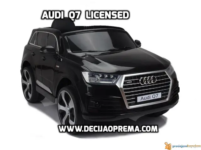 Audi Q7 Licensed na akumulator za decu Crni