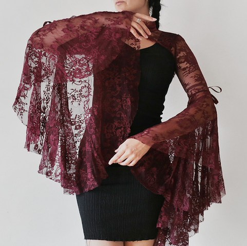    DOLLSKILL Widow Bell Sleeve Lace Shrug