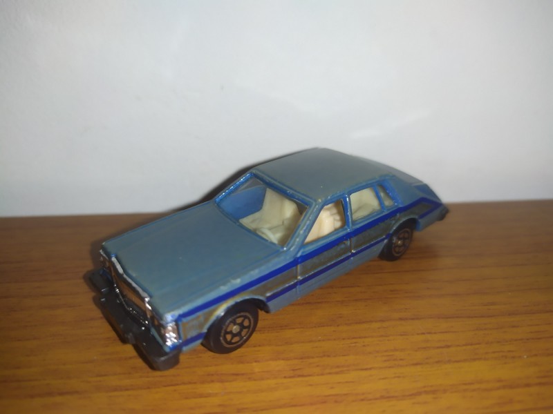 Cadillac Seville 1/64