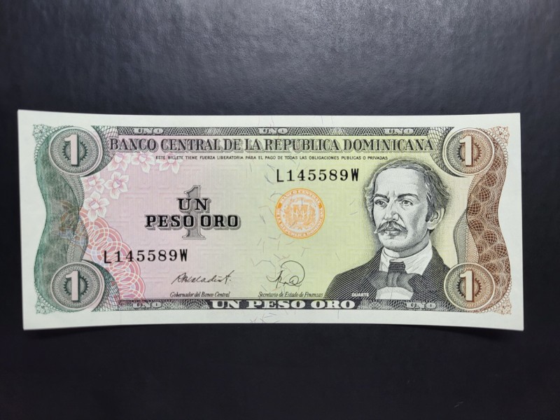 DOMINIKANSKA REPUBLIKA, 1 Peso, 1988, UNC