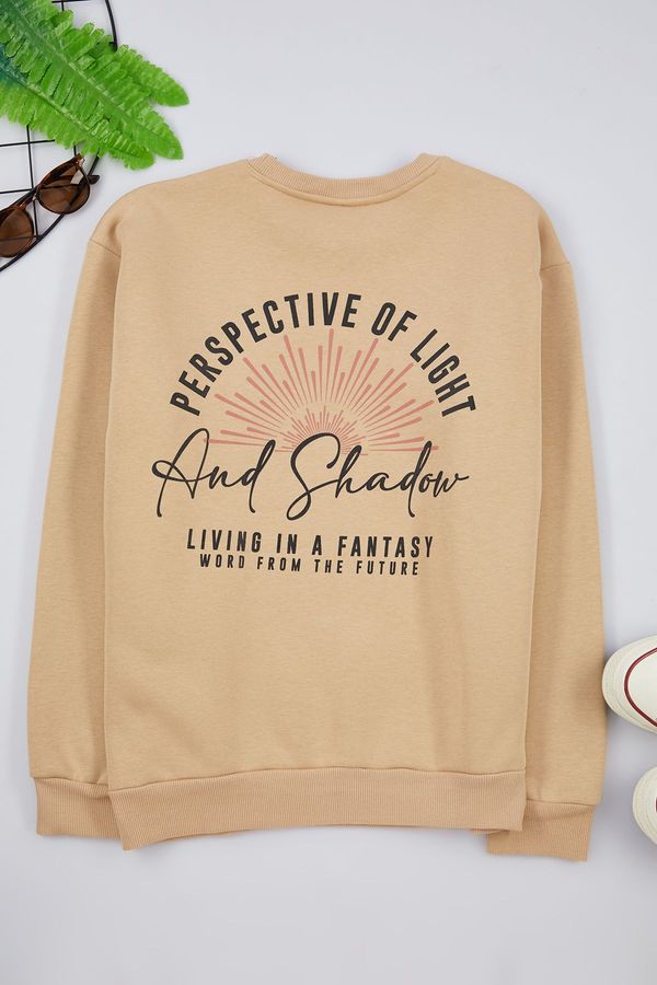 TRENDYOL STONE OVERSIZE/WIDE CUT CREW NECK SWEATSHIRT WITH TEXT PRINTED ON THE BACK AND FLEECE INSIDE