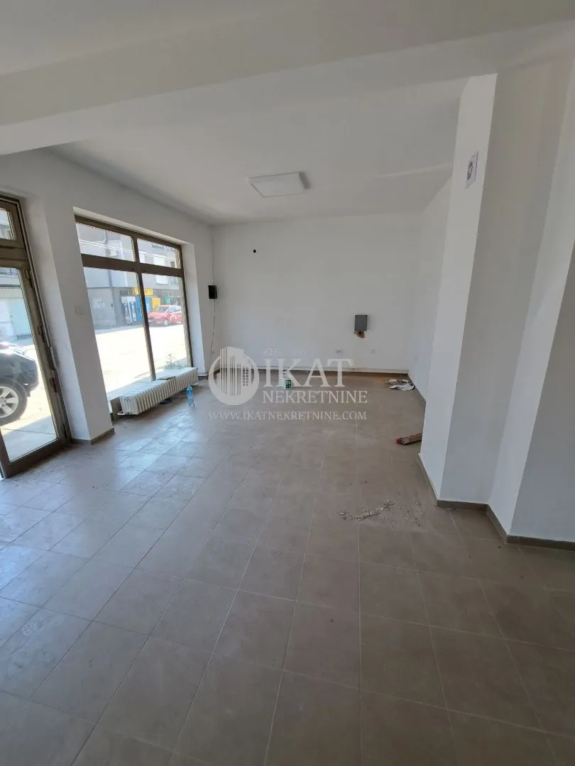 Izdavanje, poslovni prostor, 80m2, Nova Pazova, Stara Pazova