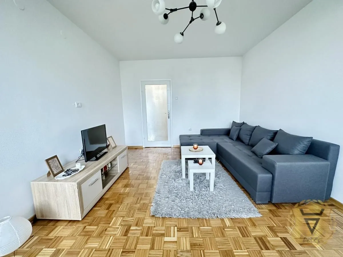 Izdavanje, dvosoban stan, 64m2, Zemun, Beograd