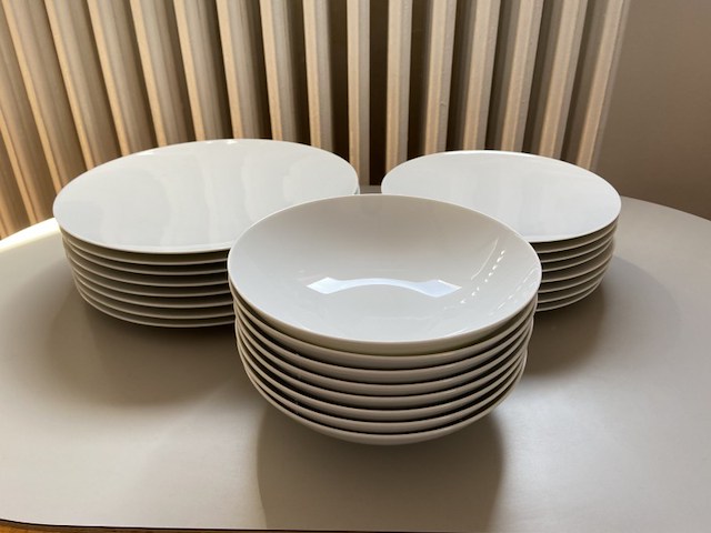 Rosenthal TAC Gropius set belih tanjira (24 komada)