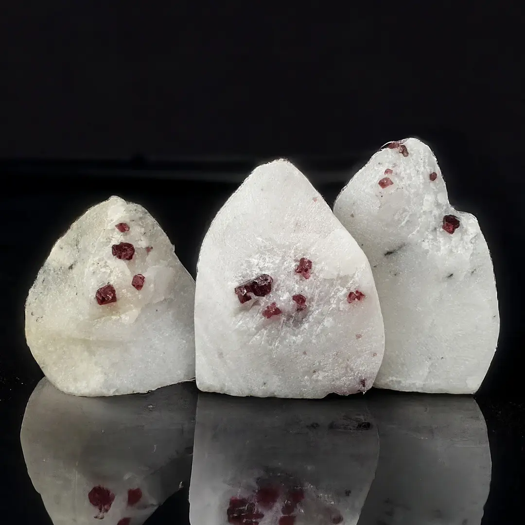 Spinel Sirovi #10663B244