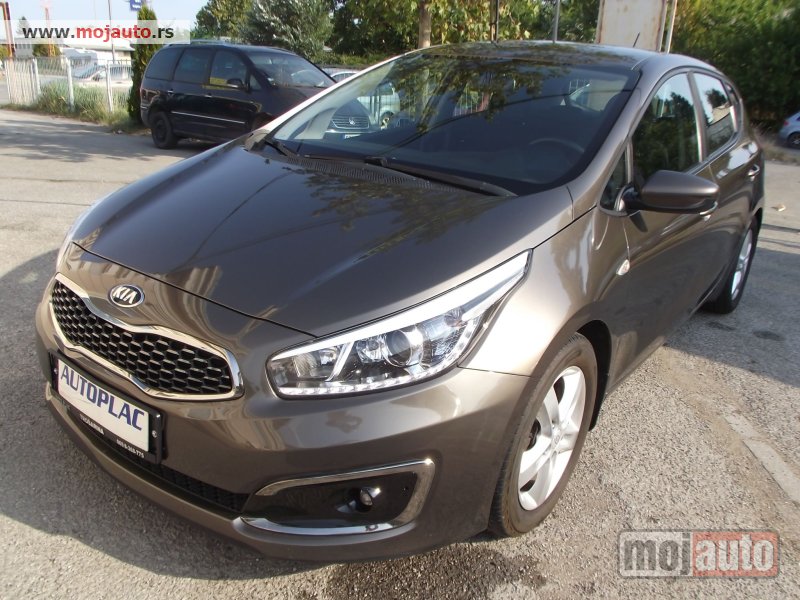 Kia Ceed 1.4 BENZ 74 KW 6B ALU NOV