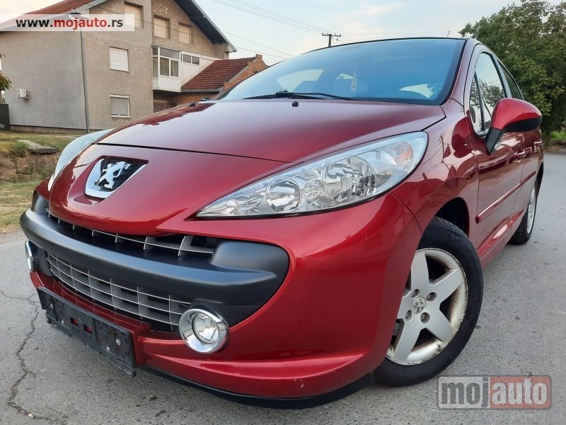 Peugeot 207 1.4 b,149.000 km,PANORAMA,FUL