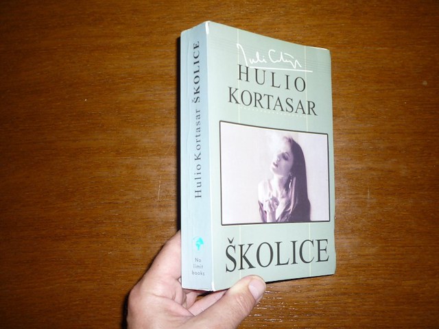 Hulio Kortasar ŠKOLICE