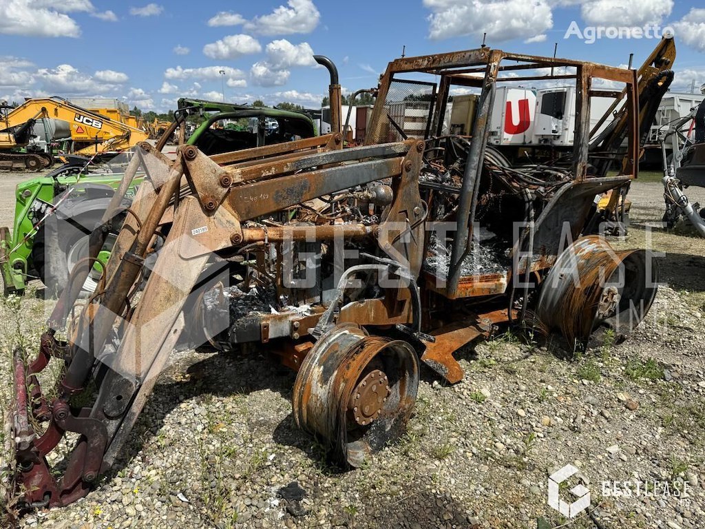 Case IH JXU traktor točkaš nakon udesa