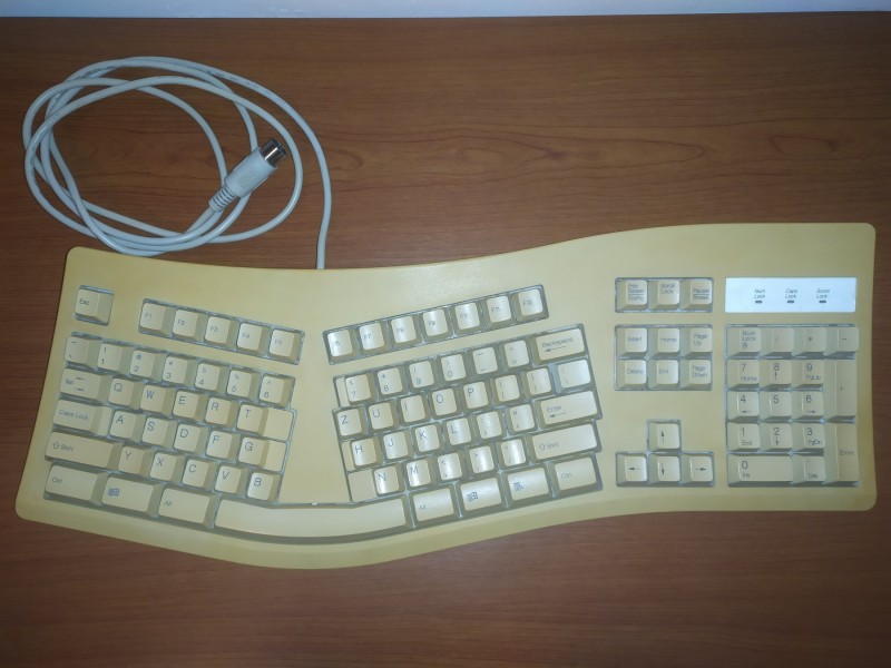 Retro tastatura