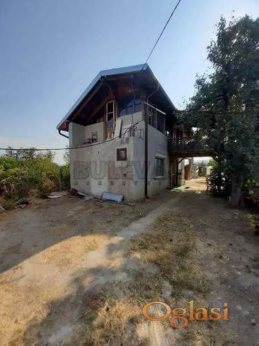 Na prodaju kuća, selo Batušinac, opština Merošina 139m2, plac 1129m2