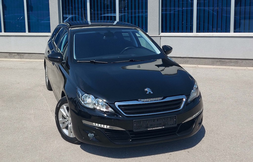 2015 Peugeot 308 1.6 HDI nav led park