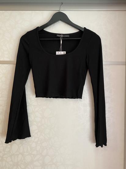 NOVO! Bershka crop top