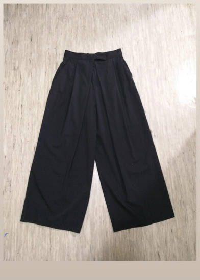 Crne elegantne pantalone visok struk M