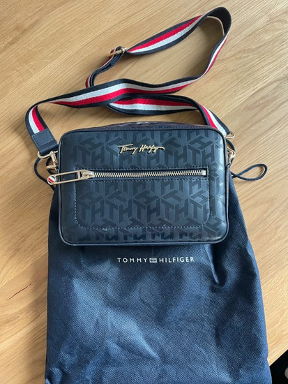 Tommy Hilfiger torba