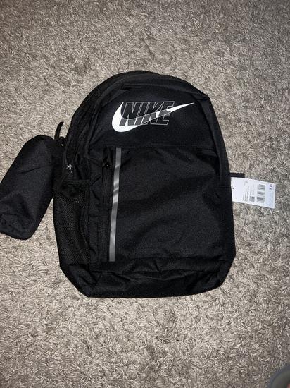 NIKE Elemental Backpack Black 20L NOVO