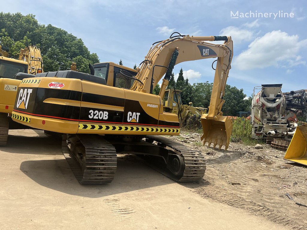 Caterpillar 320B bager guseničar