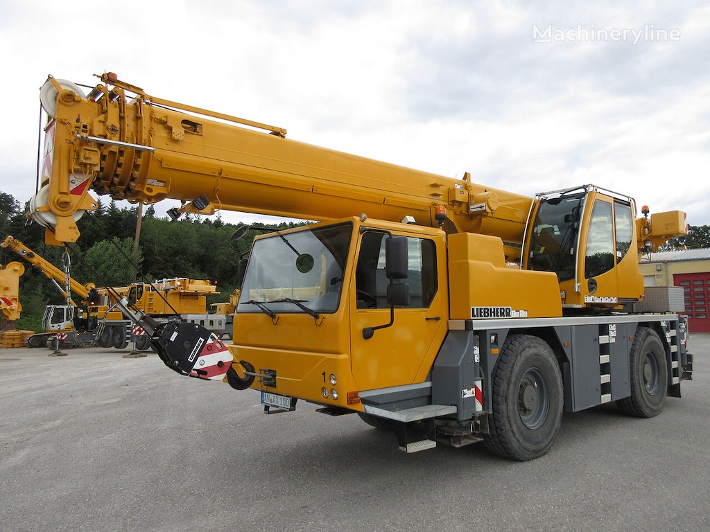 Liebherr LTM1040-2.1 pokretna dizalica