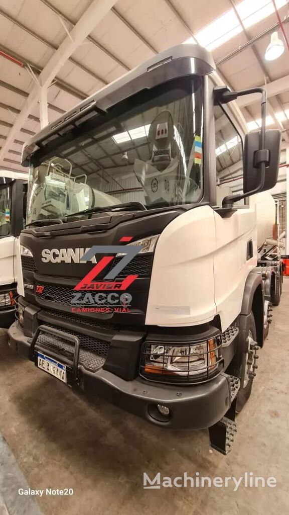 Scania P320 XT kamion s mešalicom za beton