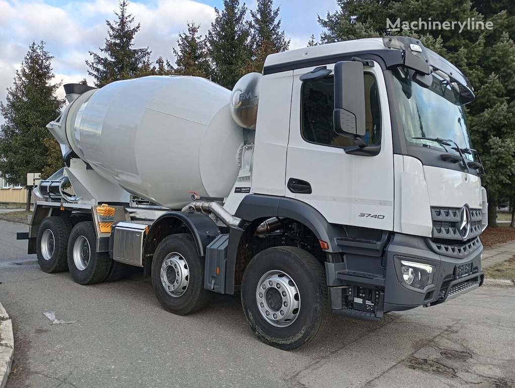 Novi FML na šasiji Mercedes-Benz AROCS 3740 kamion s mešalicom za beton