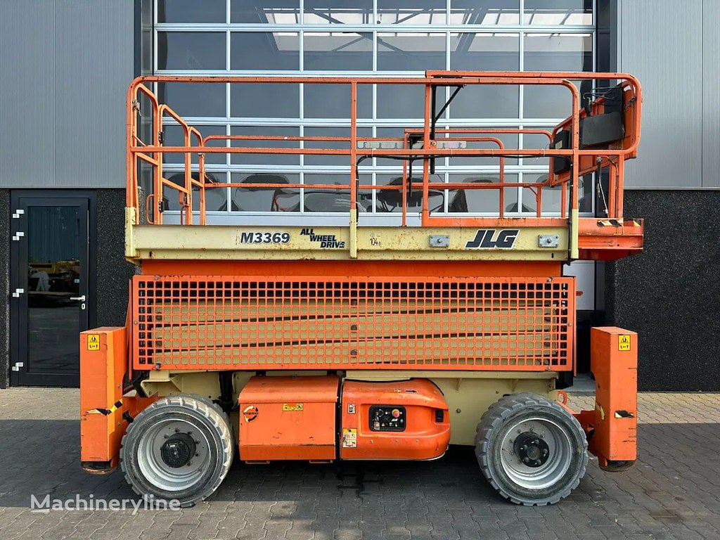 JLG M3369 makazasta platforma