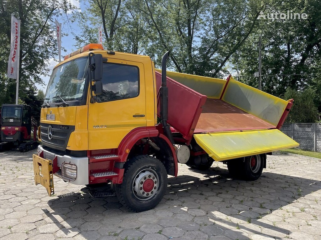 Mercedes-Benz Axor kamion s ravnom platformom