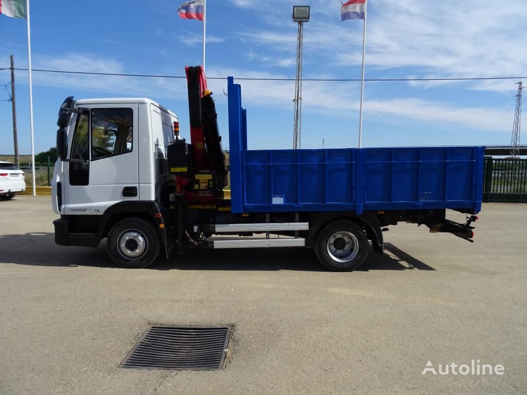 IVECO EUROCARGO ML 100E22 kamion s ravnom platformom