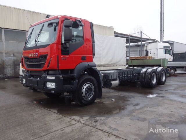 Novi IVECO TRAKKER 380 AD260T38H 6x4 CH E3 RL kamion šasija