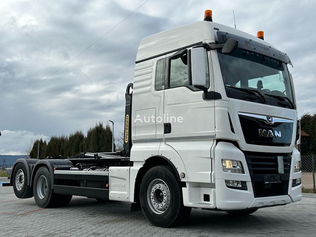 MAN TGX 26.420 / HAKOWIEC PALFINGER / 310 TYS KM / 2017 kamion rol kiper