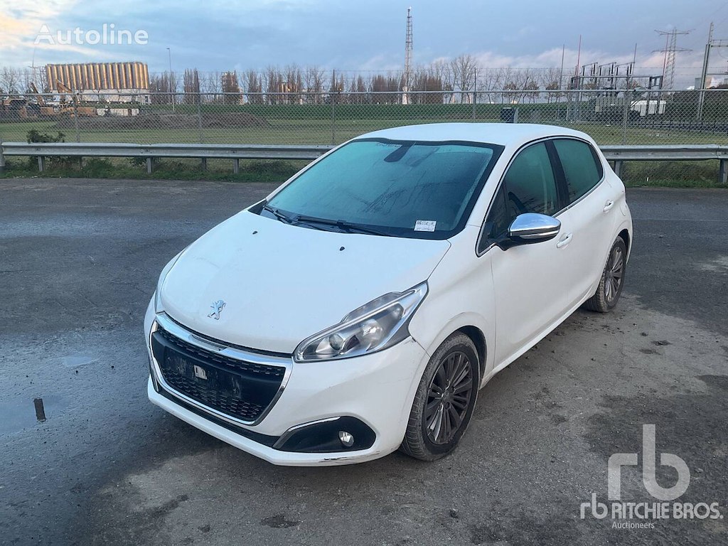 Prodaje se Peugeot 208 krosover na aukciji