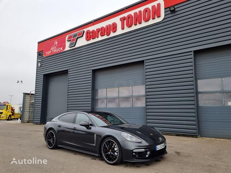 Porsche PANAMERA 4 E-HYBRID PLATINUM EDITION sedan