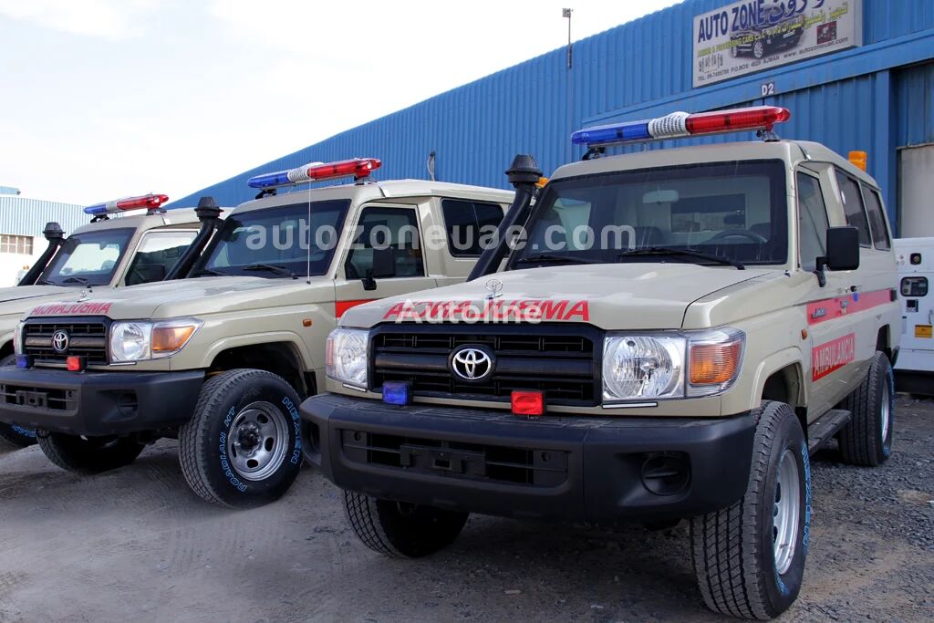 Novo Toyota LAND CRUISER 4X4 AMBULANCE vozilo hitne pomoći