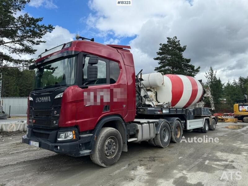 Scania R580 XT tegljač + poluprikolica betonska mešalica