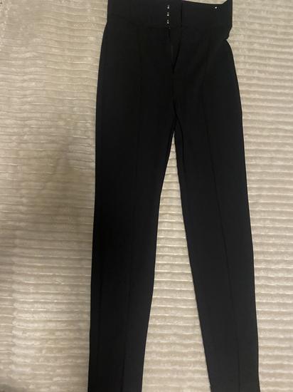 Zara pantalone Novo