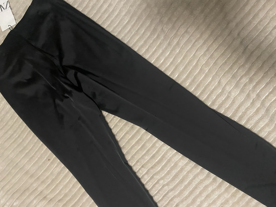 Zara satenske pantalone Novo