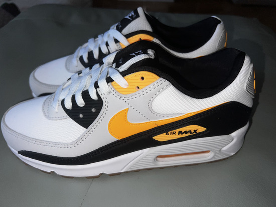 NIKE Air Max 90 br.40,5 cm25,5 NOVO