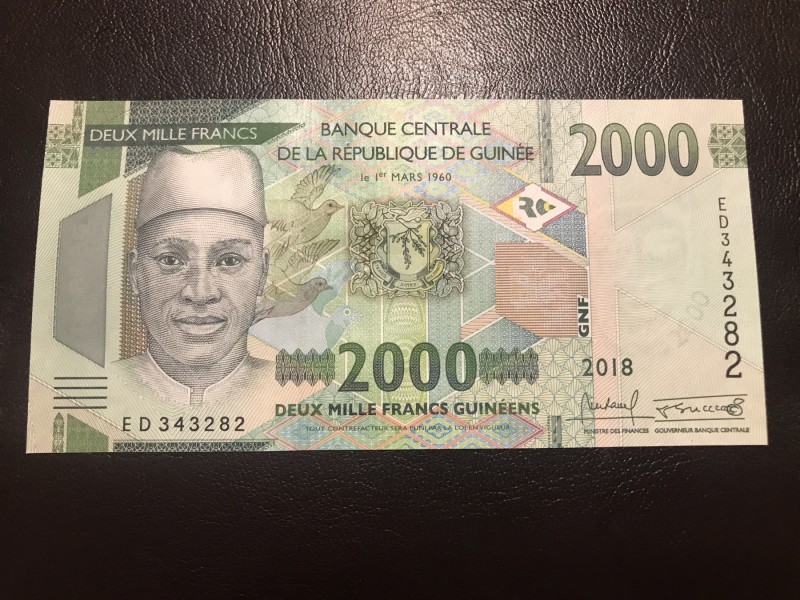 GVINEJA 2000 FRANAKA. UNC.