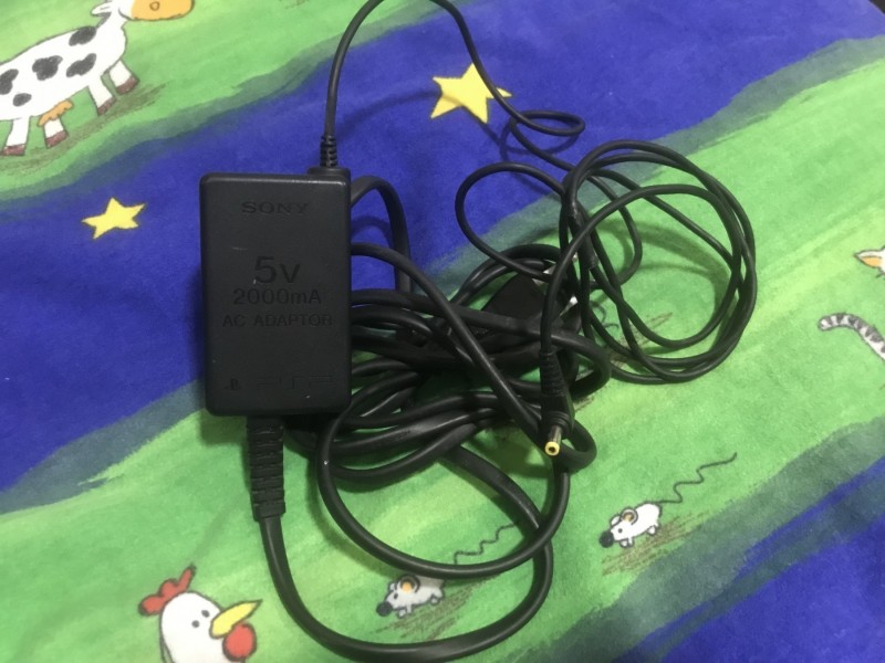 Sony PSP Adapter 5V 2000mA