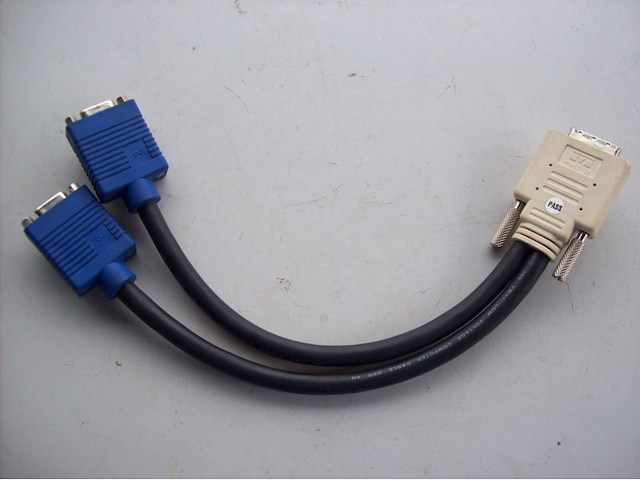 DVI  na 2 x VGA kabal - adapter