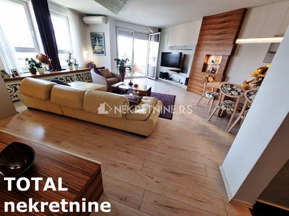 Četvorosoban stan NOVI SAD, 257500€