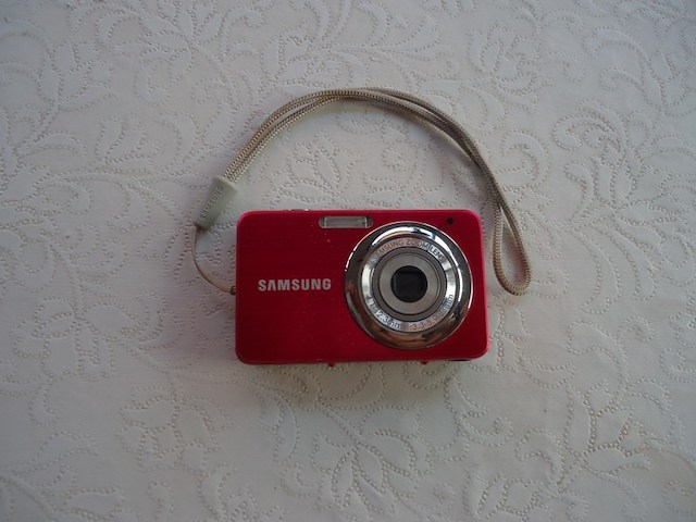 Mini 8x4, Fotoaparat Samsung  ST30 10MP 4XZUM - Crveni!