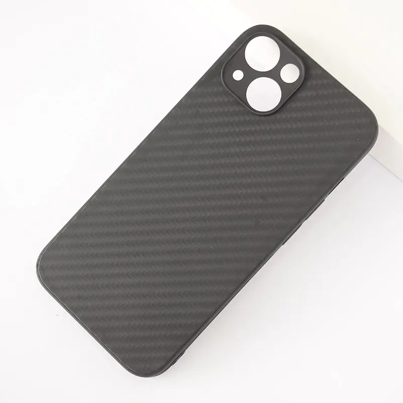 Maska Carbon fiber za iPhone 14, Crna