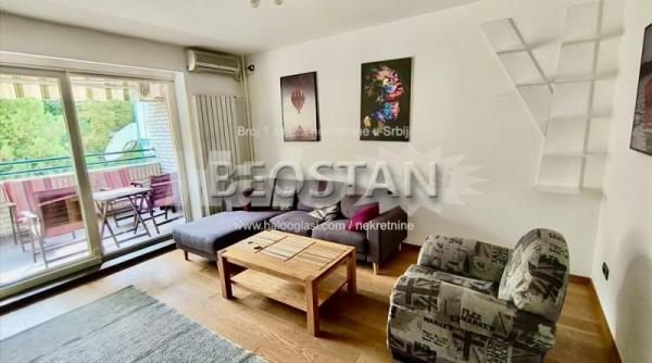 Zvecanska, Trosoban stan za izdavanje, 65m2, 900€