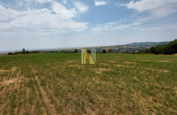 Plac na izvanrednoj lokaciji - pogled na Vrdnik