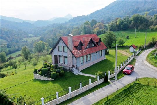 Luksuzno imanje,planina Rudnik kod Gornjeg Milanov