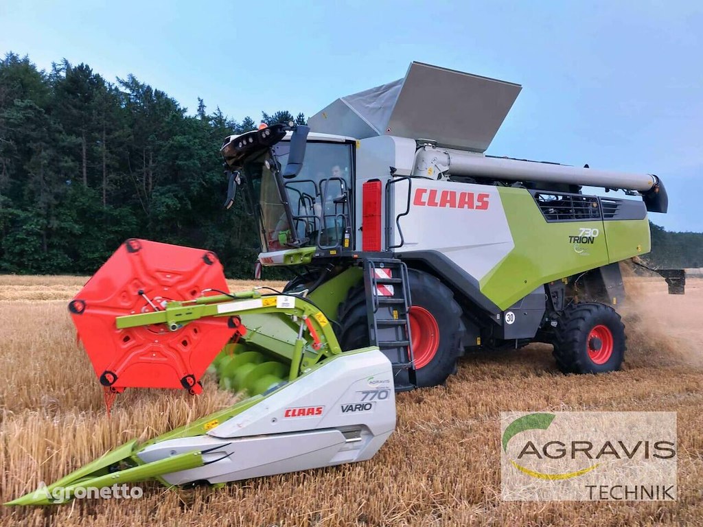 Claas TRION 730 kombajn za žito