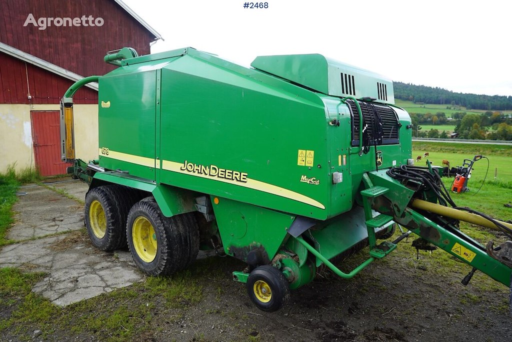 John Deere 678 balirka za okrugle bale