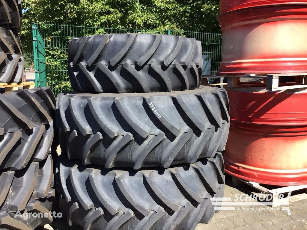 Mitas 2X 540/65R34 / 2X 440/65R24 točak